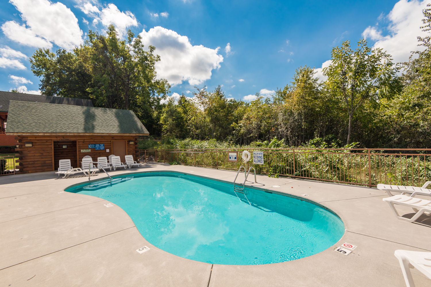 Pin Oak | Travel Advantage Network