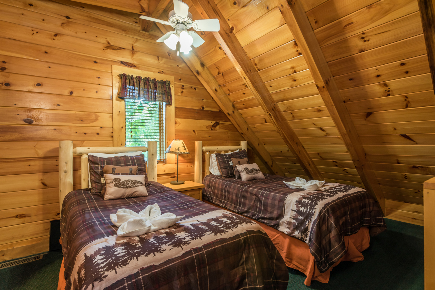 Pin Oak | Travel Advantage Network