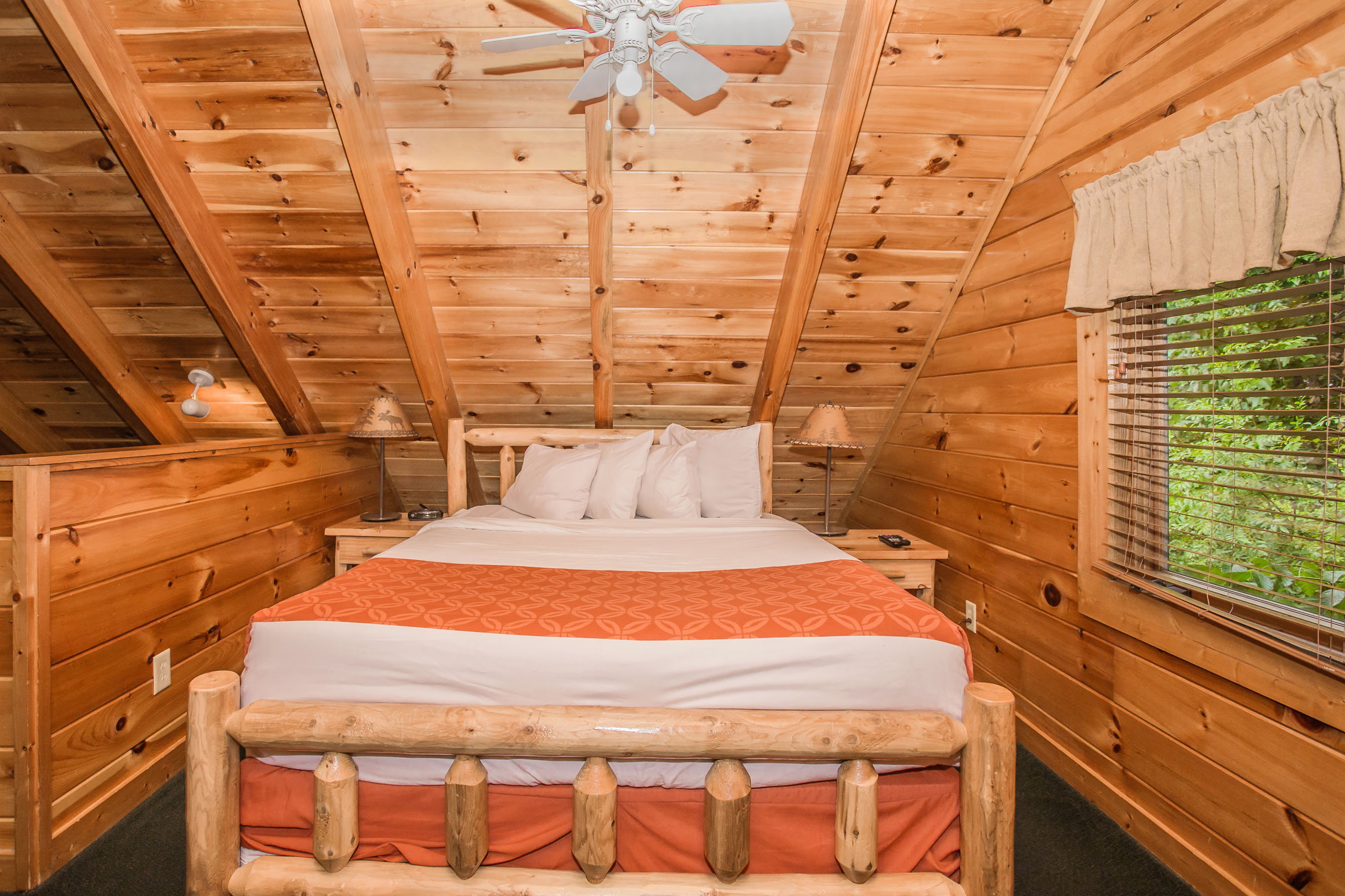 Pin Oak | Travel Advantage Network