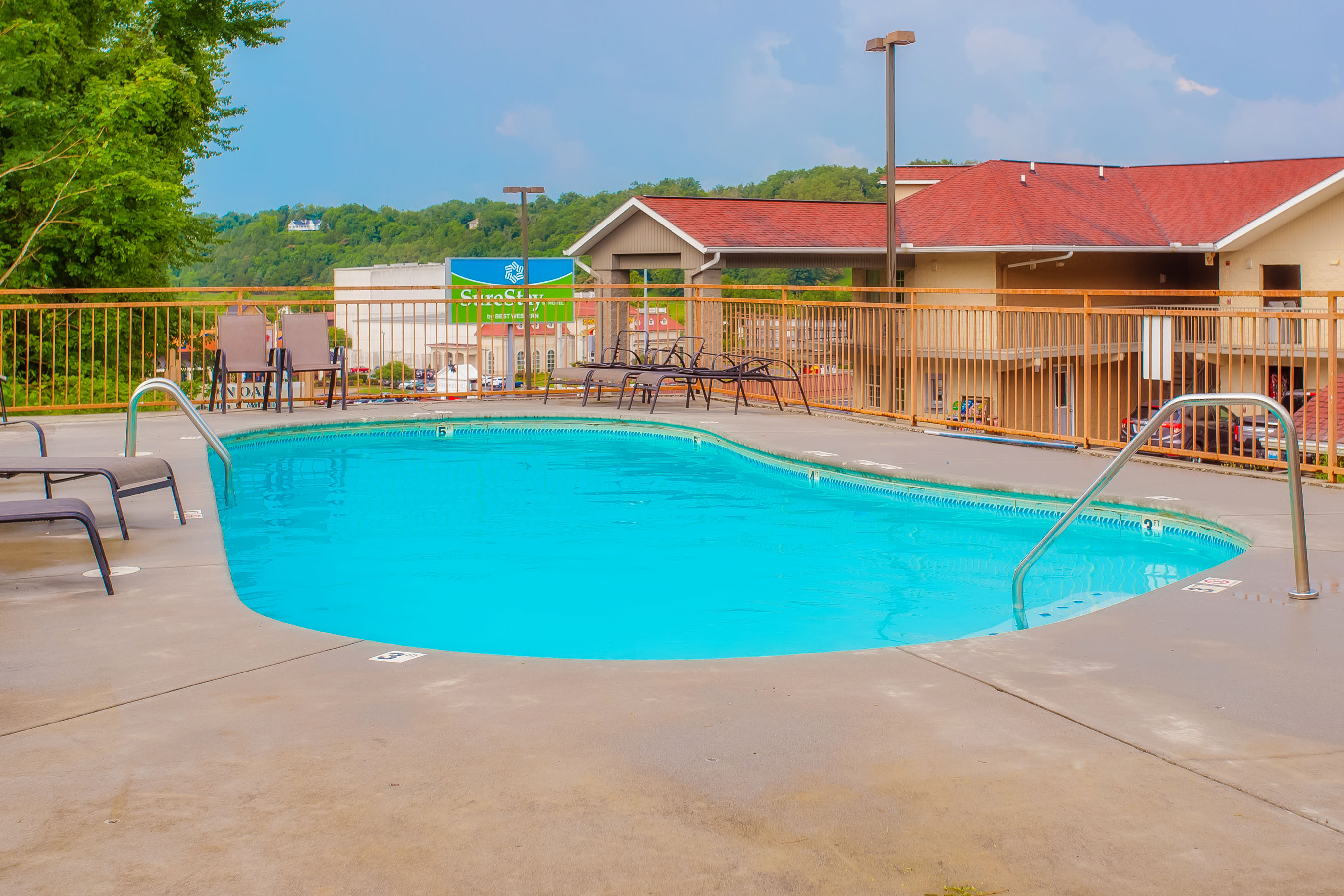 Pin Oak | Travel Advantage Network